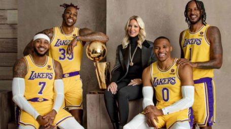 You Won't Believe The Net Worth of Jeanie Buss - LA Laker's President ...