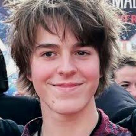 "Rising Star Oliver Elfman: Son of Hollywood Icons Danny Elfman and ...